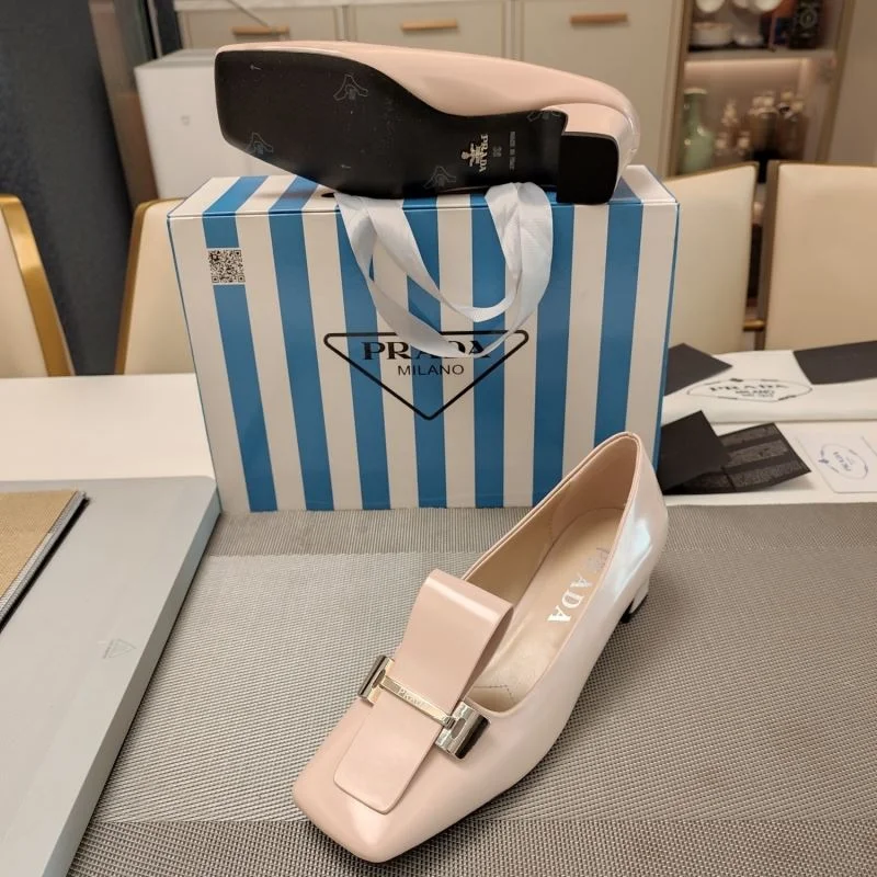 High fidelity Prada Low Shoes