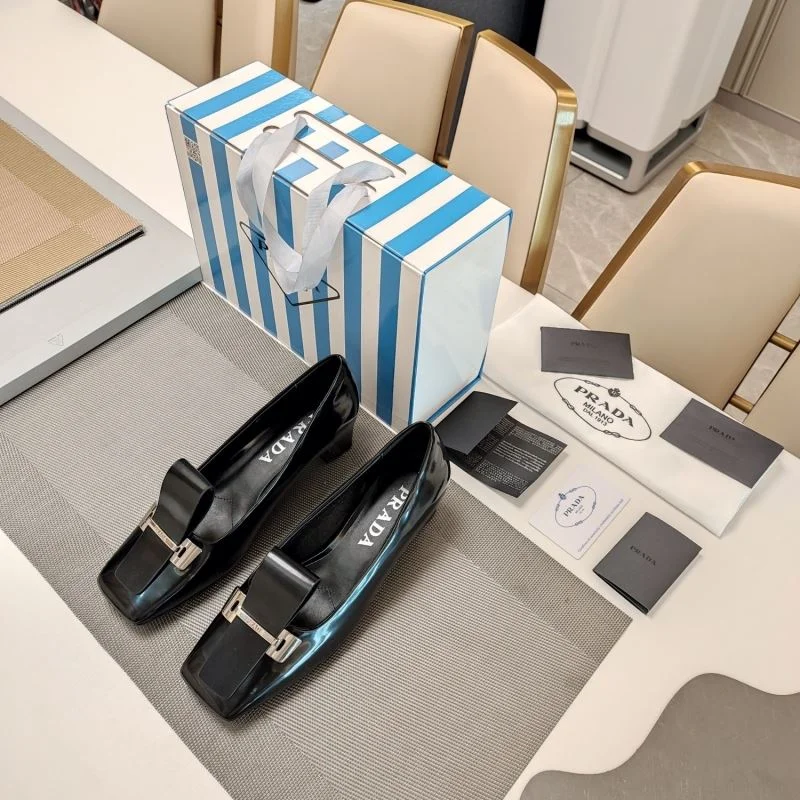 Cut-rate Prada Low Shoes