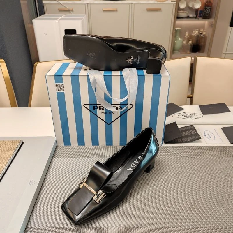 Cut-rate Prada Low Shoes