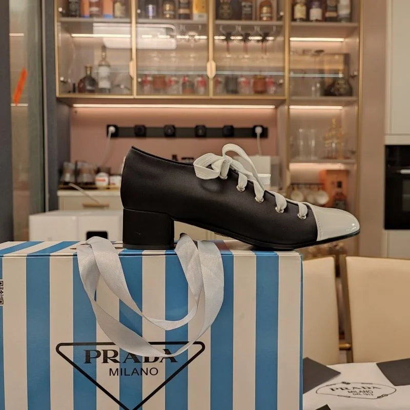 High fidelity Prada Low Shoes