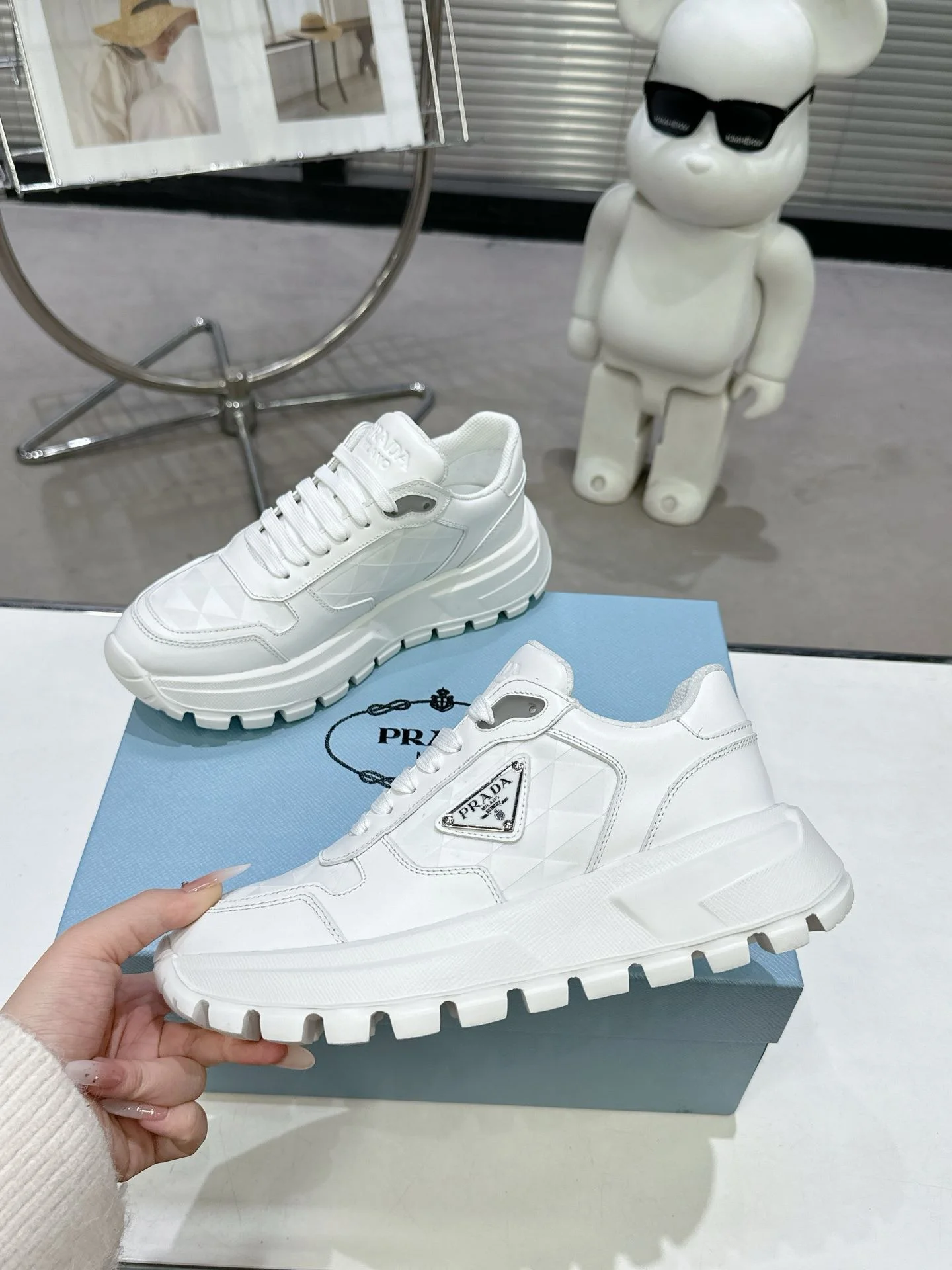 Top mirror Prada Low Shoes
