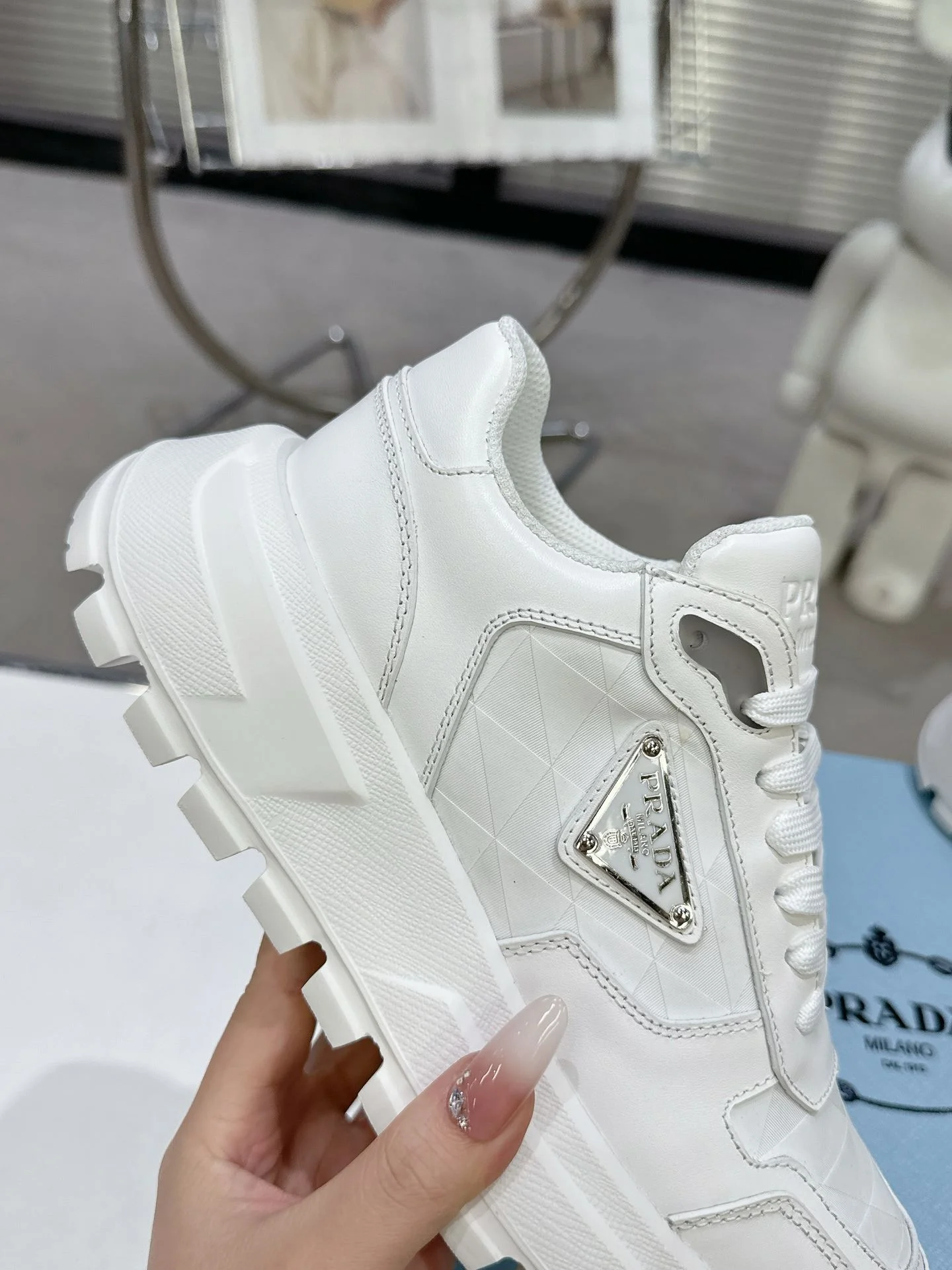 Top mirror Prada Low Shoes