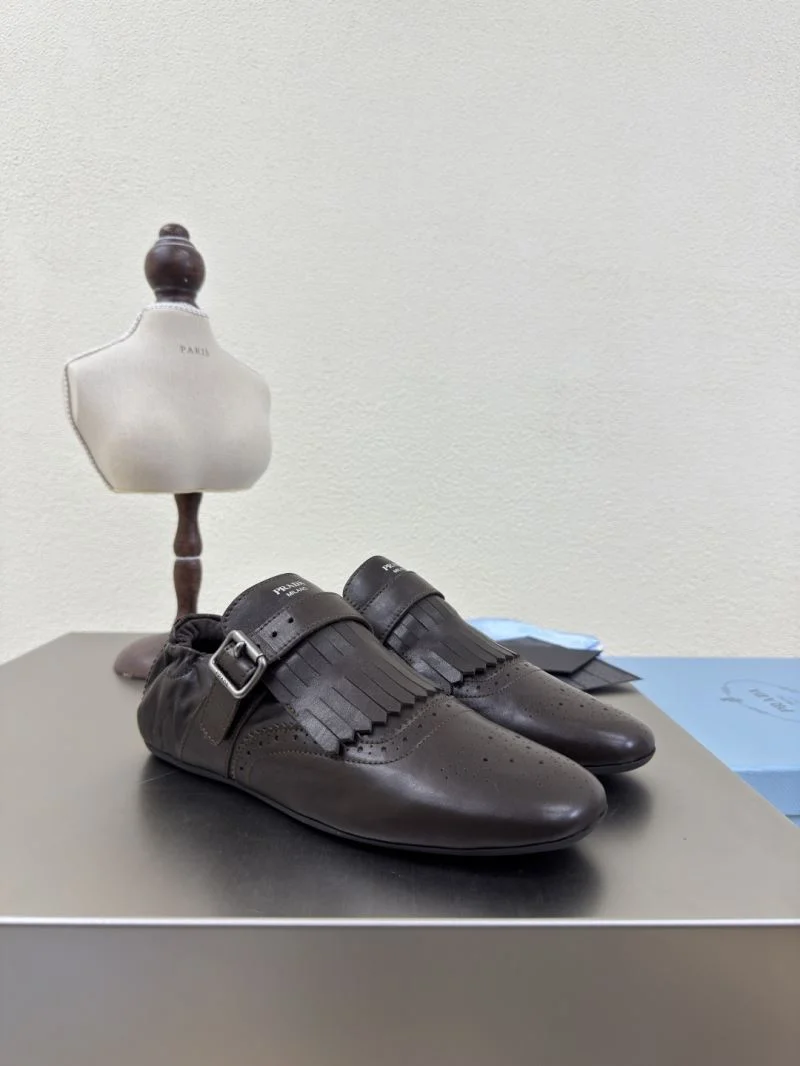 Official Prada Low Shoes