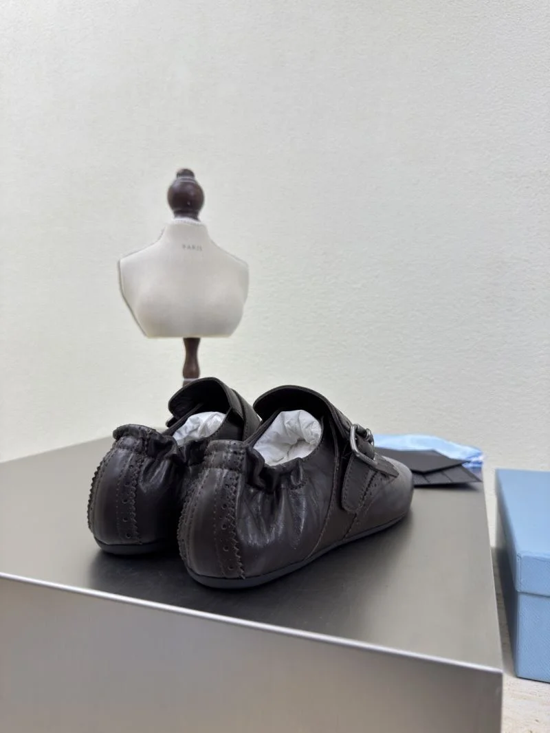 Official Prada Low Shoes