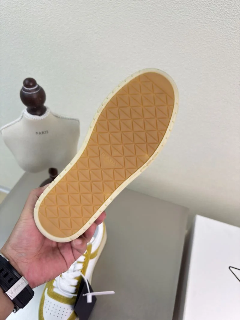 Mirror quality Prada Low Shoes
