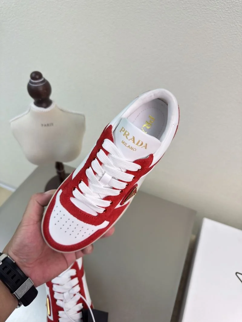 Top mirror Prada Low Shoes