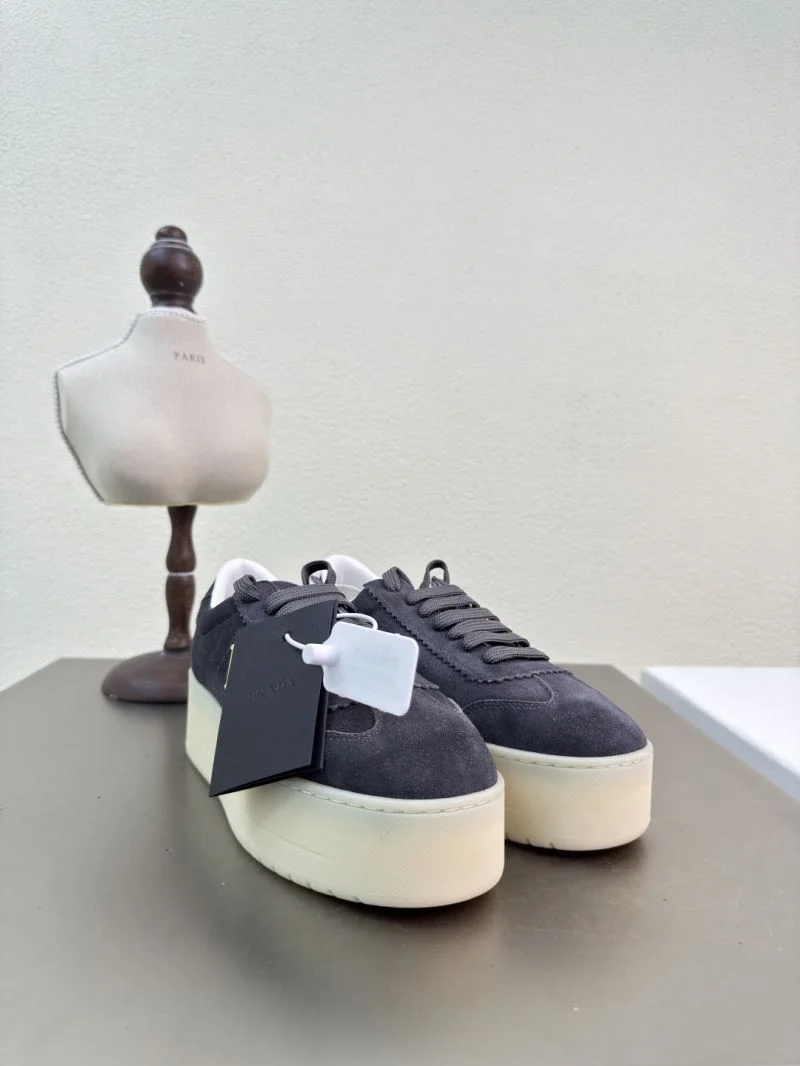 Bargain Prada Low Shoes