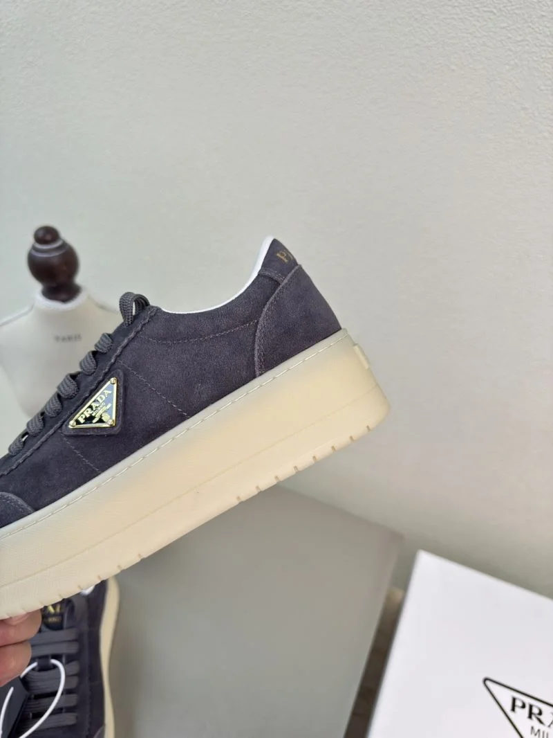 Bargain Prada Low Shoes