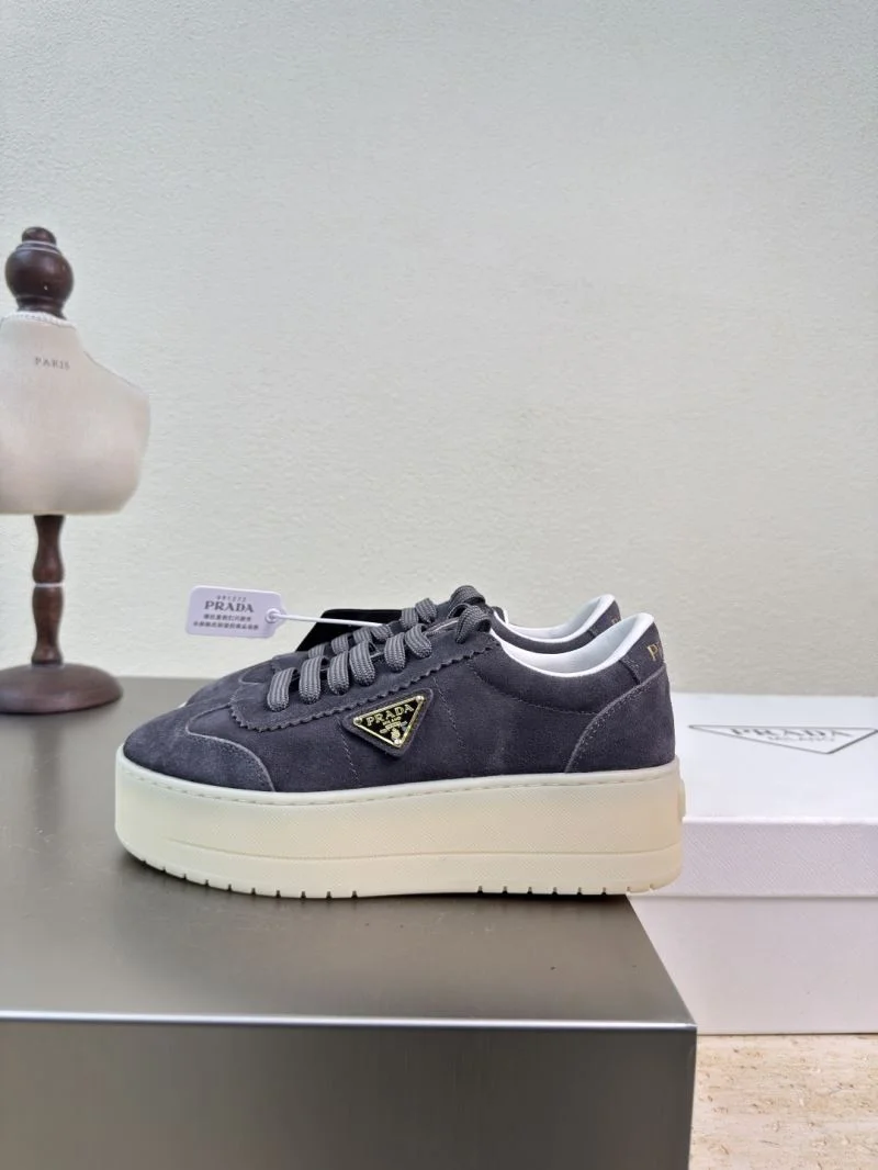 Bargain Prada Low Shoes