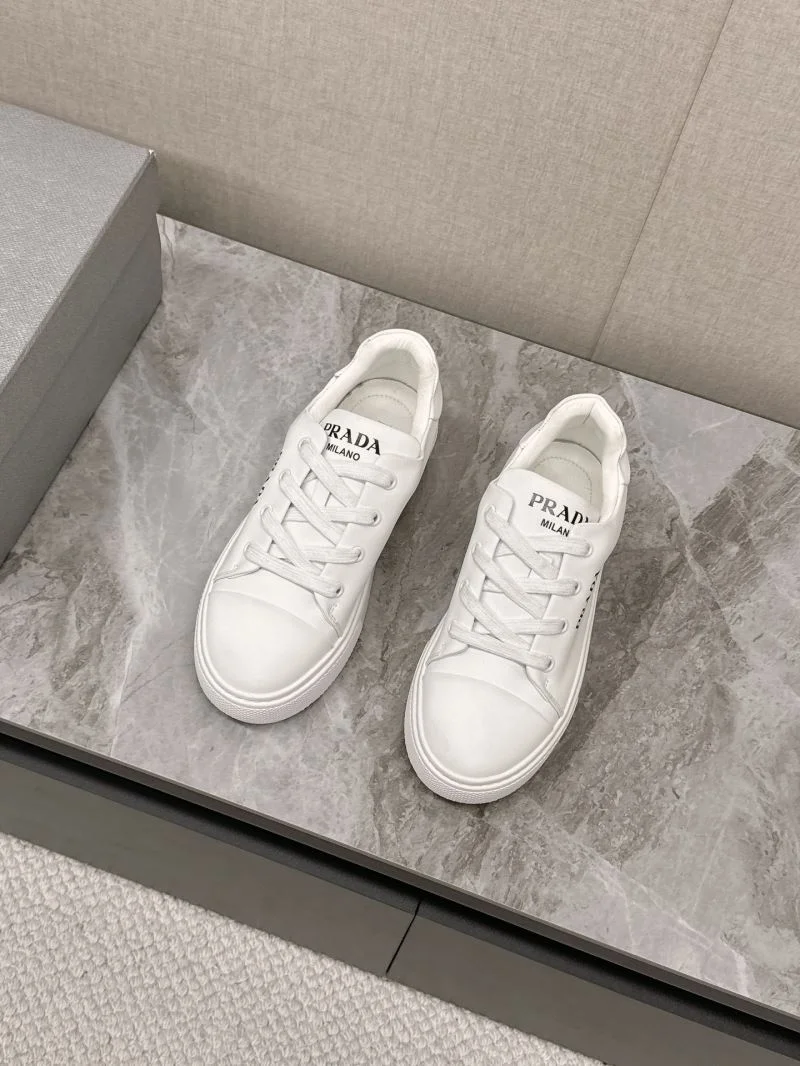 High fidelity Prada Low Shoes