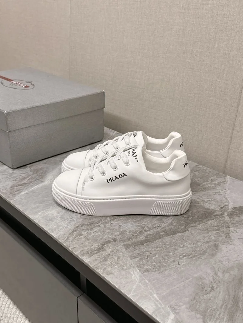 High fidelity Prada Low Shoes