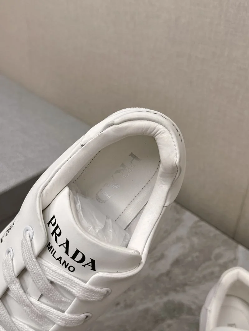 High fidelity Prada Low Shoes