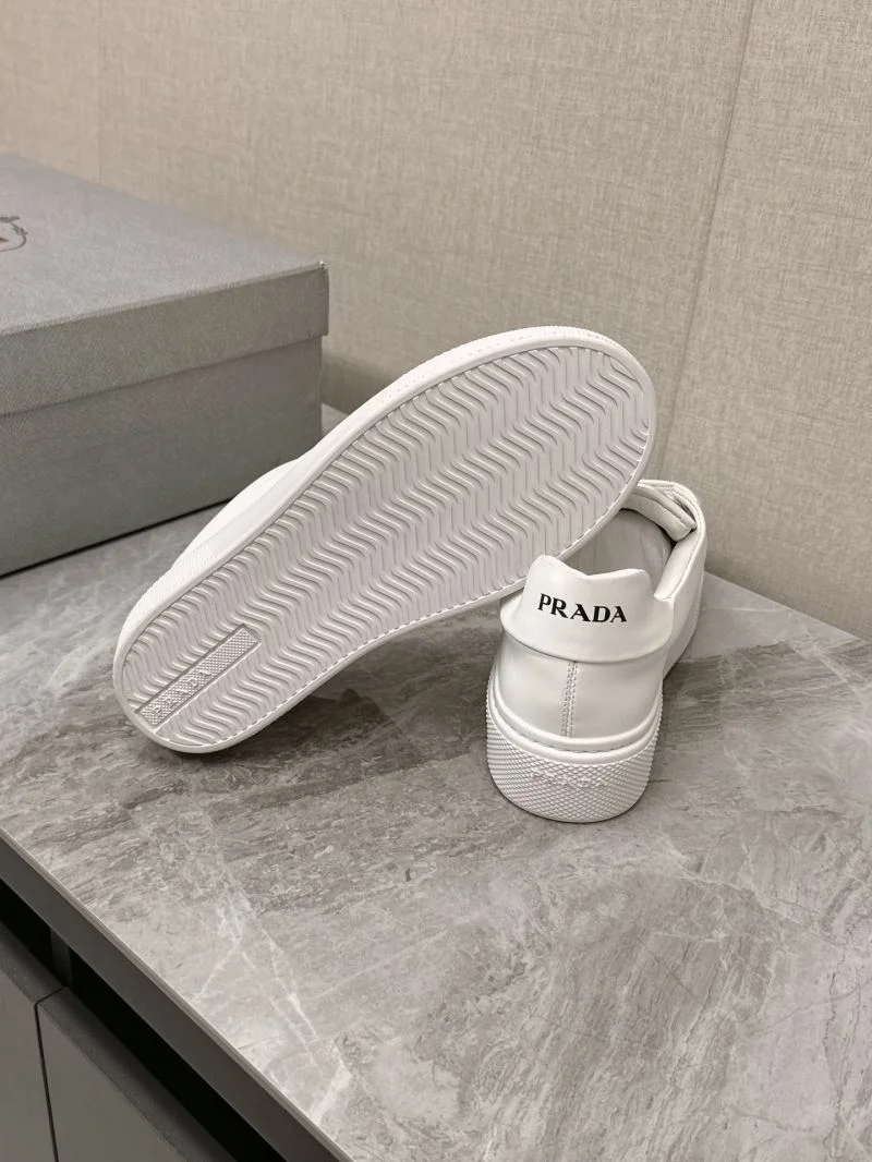 High fidelity Prada Low Shoes