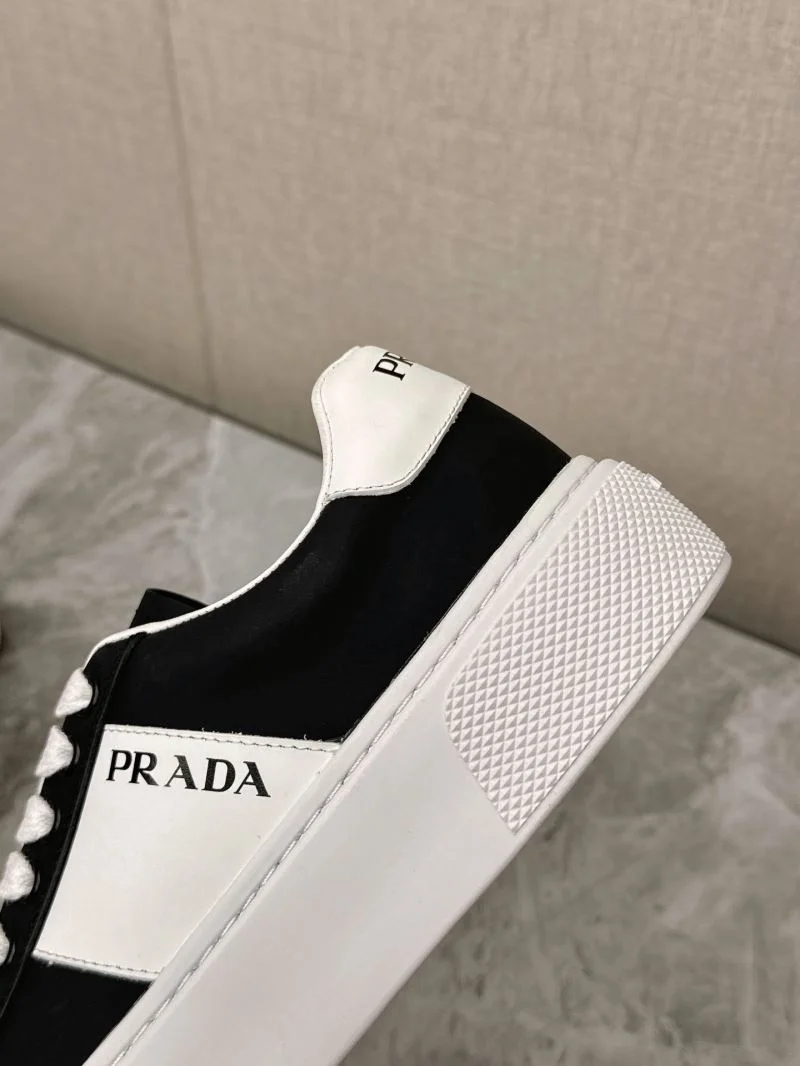 High fidelity Prada Low Shoes