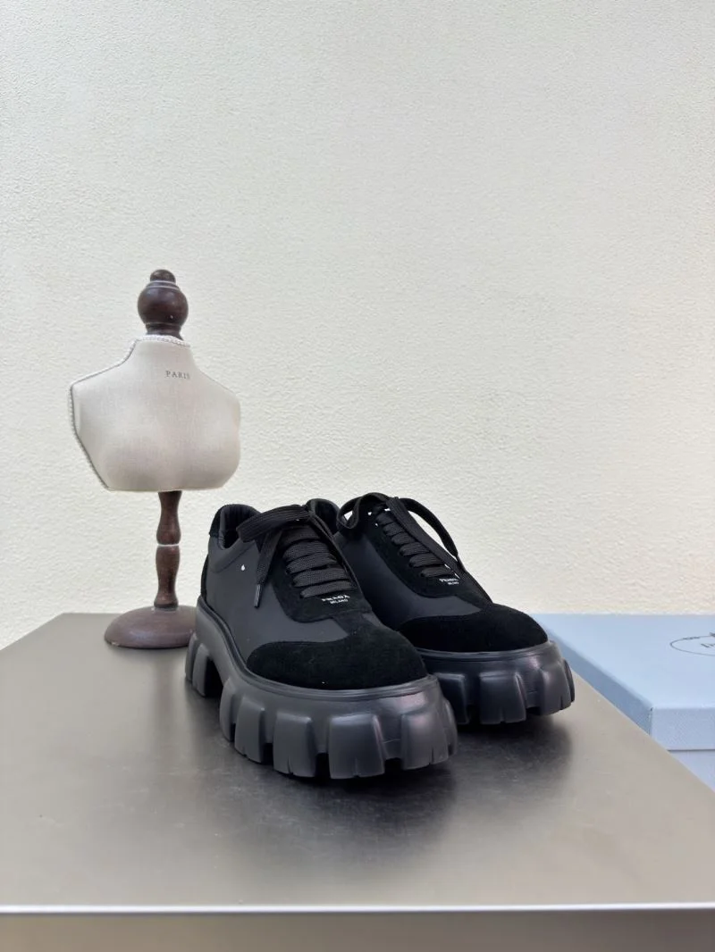 Top match Prada Low Shoes