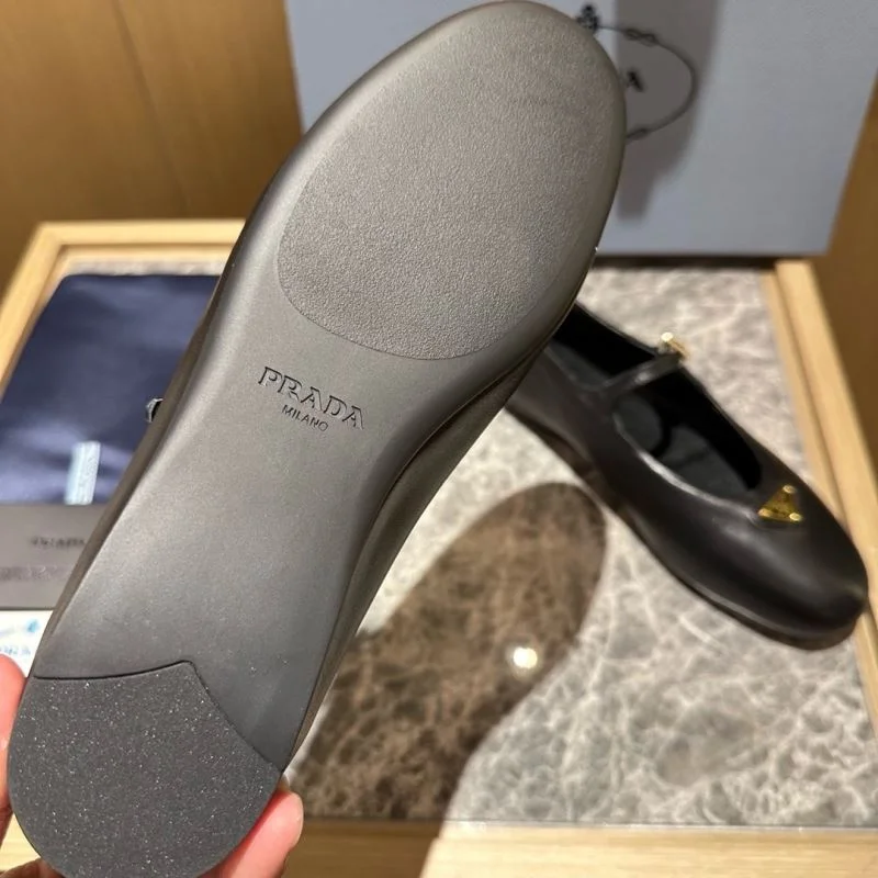 Economical Prada Low Shoes