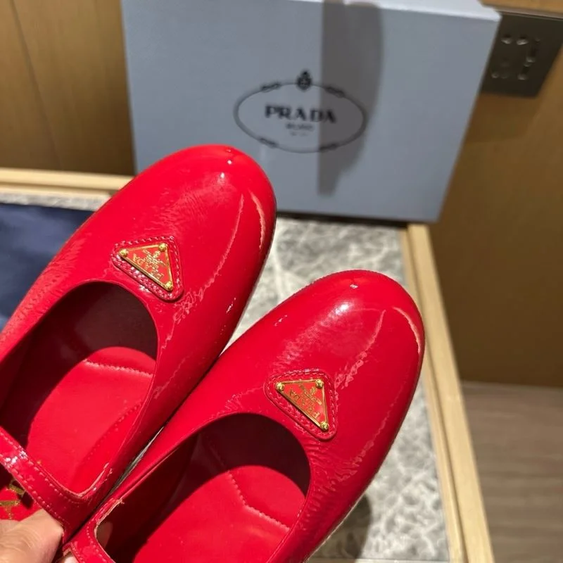 Economical Prada Low Shoes