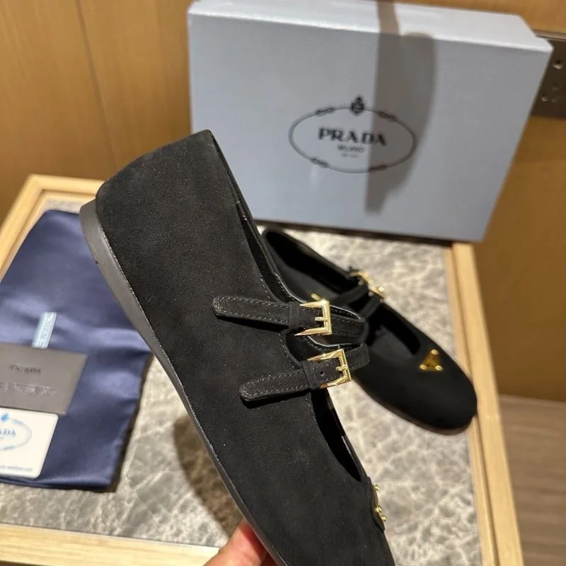 Cut-rate Prada Low Shoes