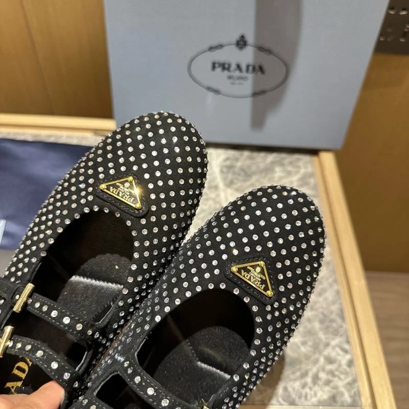 High fidelity Prada Low Shoes
