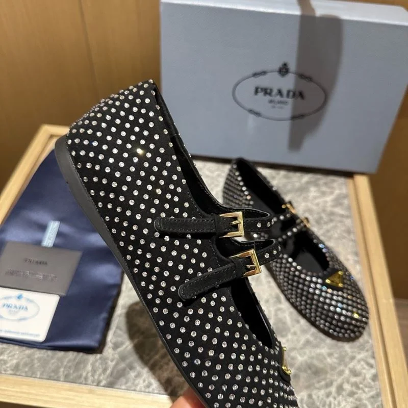 High fidelity Prada Low Shoes