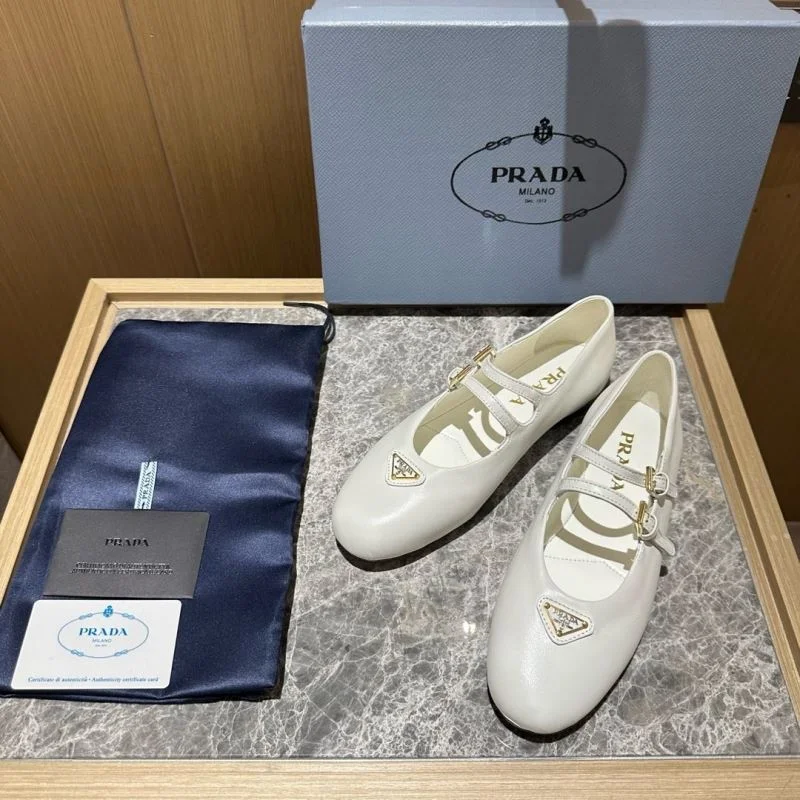 Precise copy Prada Low Shoes