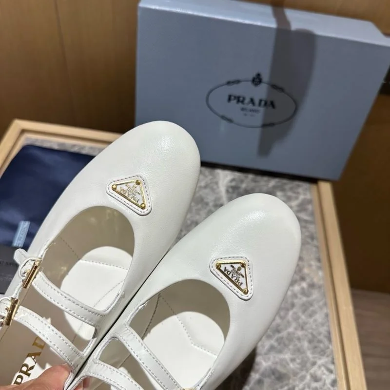 Precise copy Prada Low Shoes