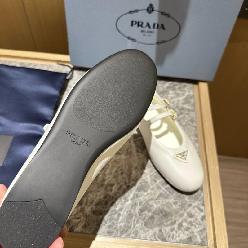 Precise copy Prada Low Shoes