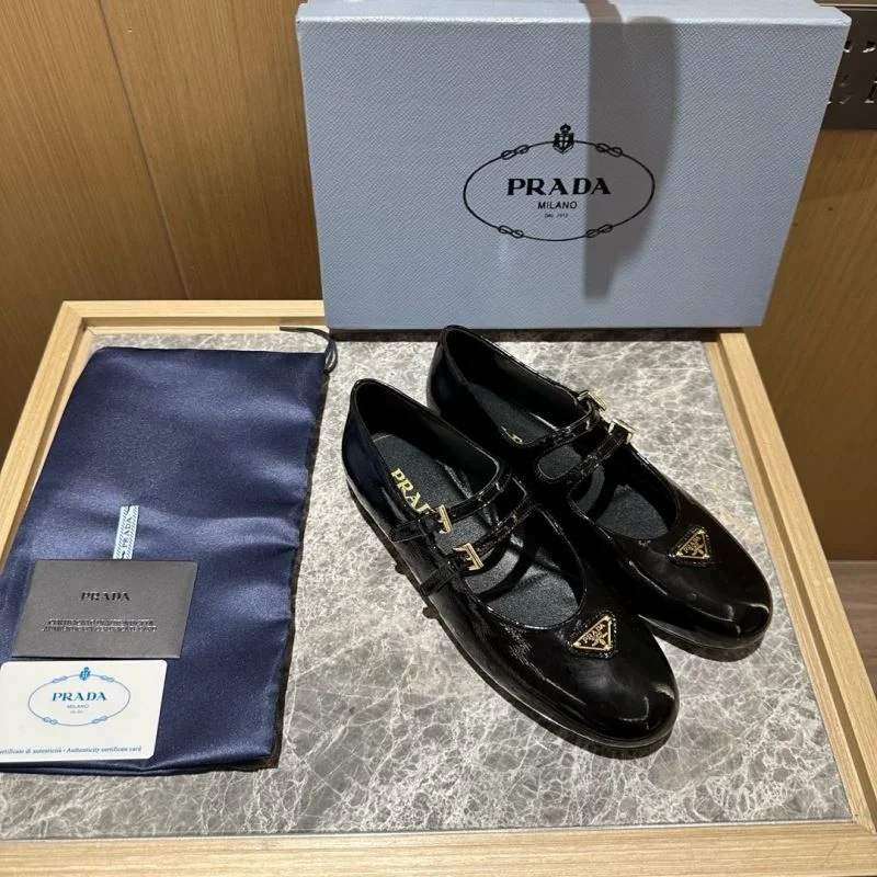Official Prada Low Shoes