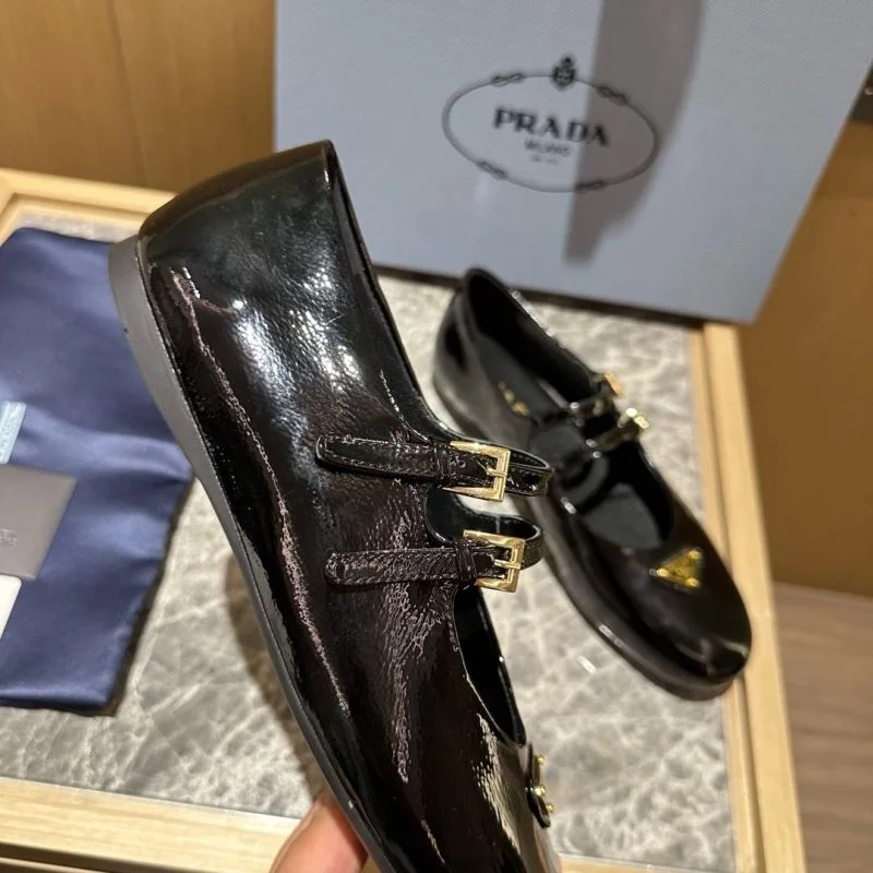 Official Prada Low Shoes