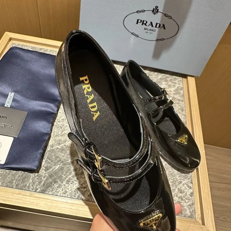 Official Prada Low Shoes