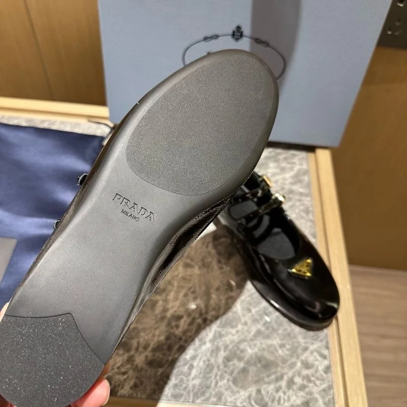 Official Prada Low Shoes