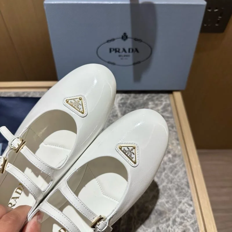 1:1 copy Prada Low Shoes