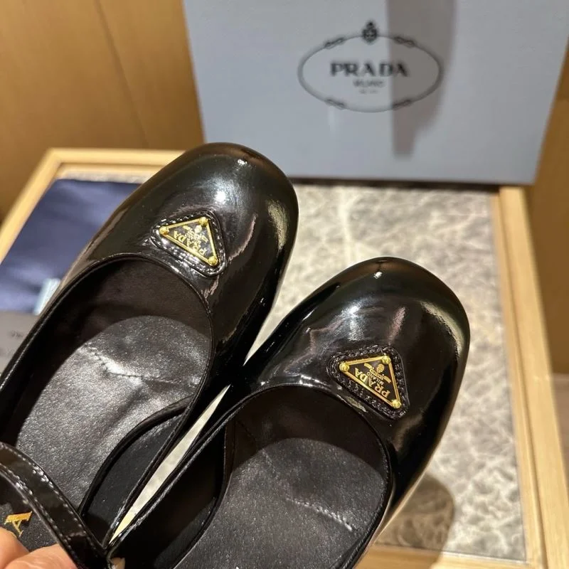 Brand-original Prada Low Shoes