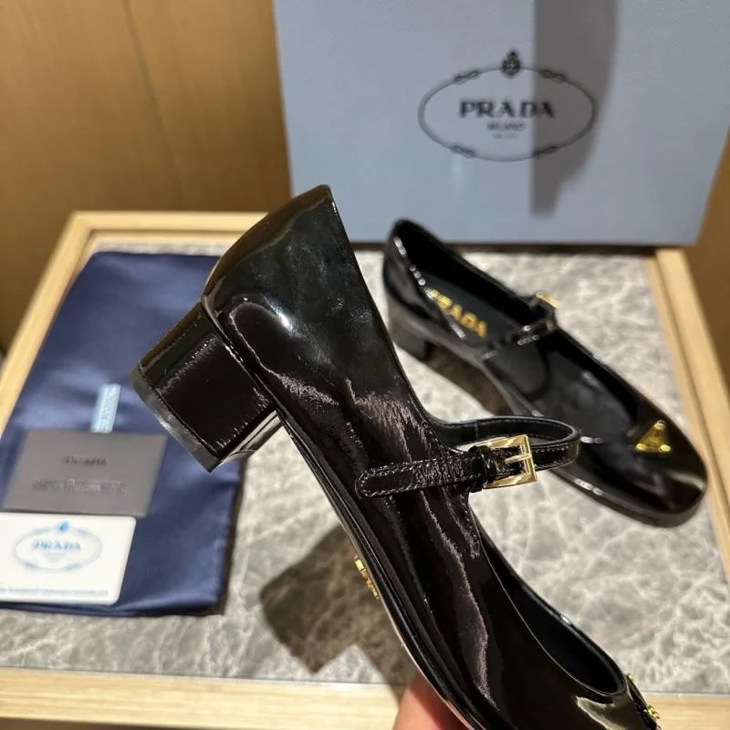 Brand-original Prada Low Shoes