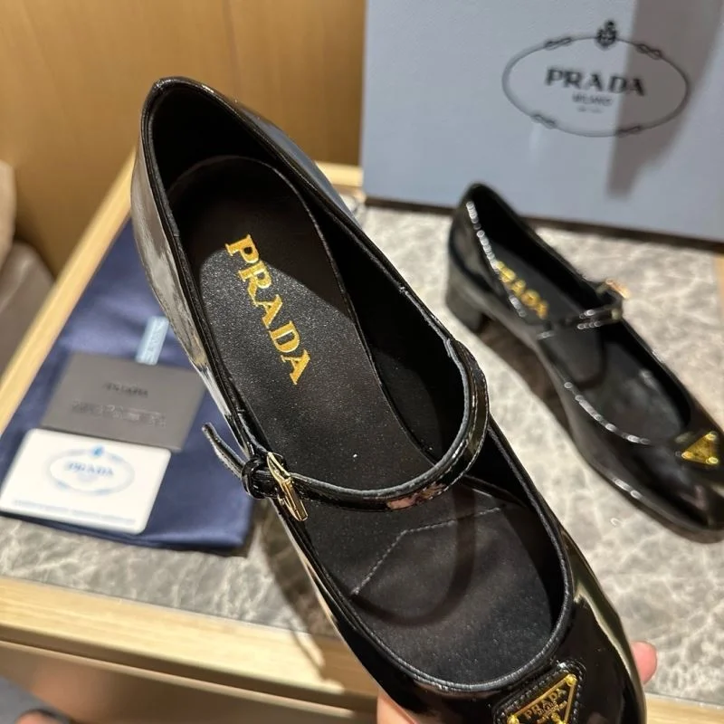 Brand-original Prada Low Shoes