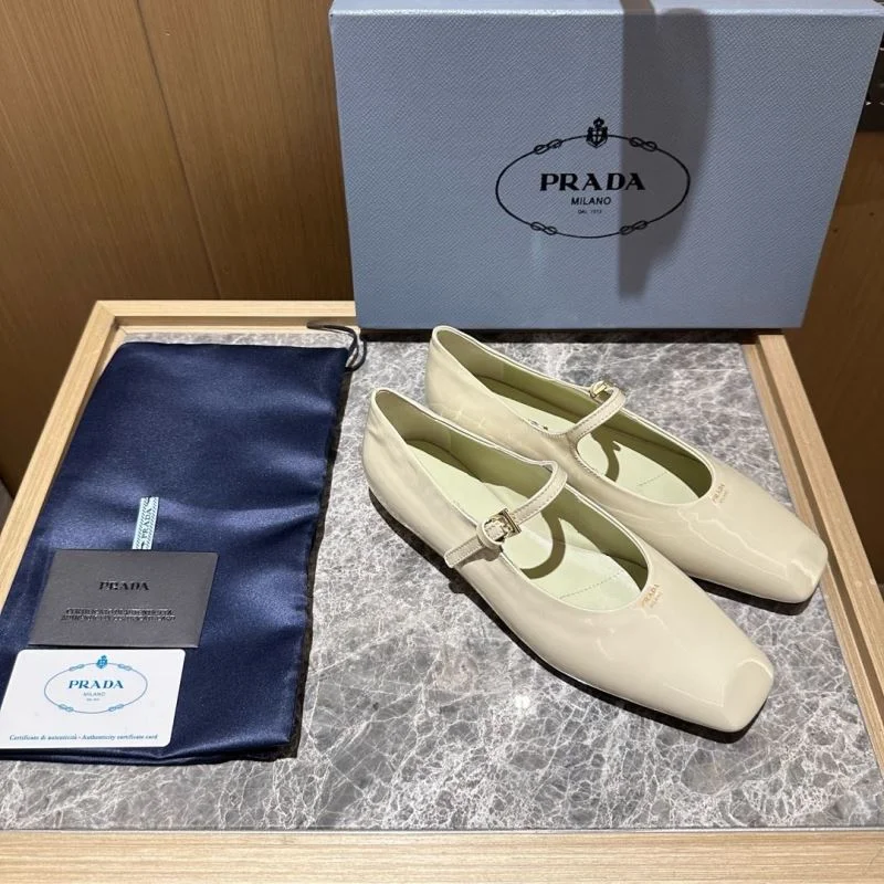 Bargain Prada Low Shoes