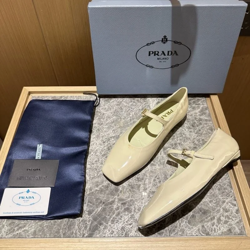 Bargain Prada Low Shoes