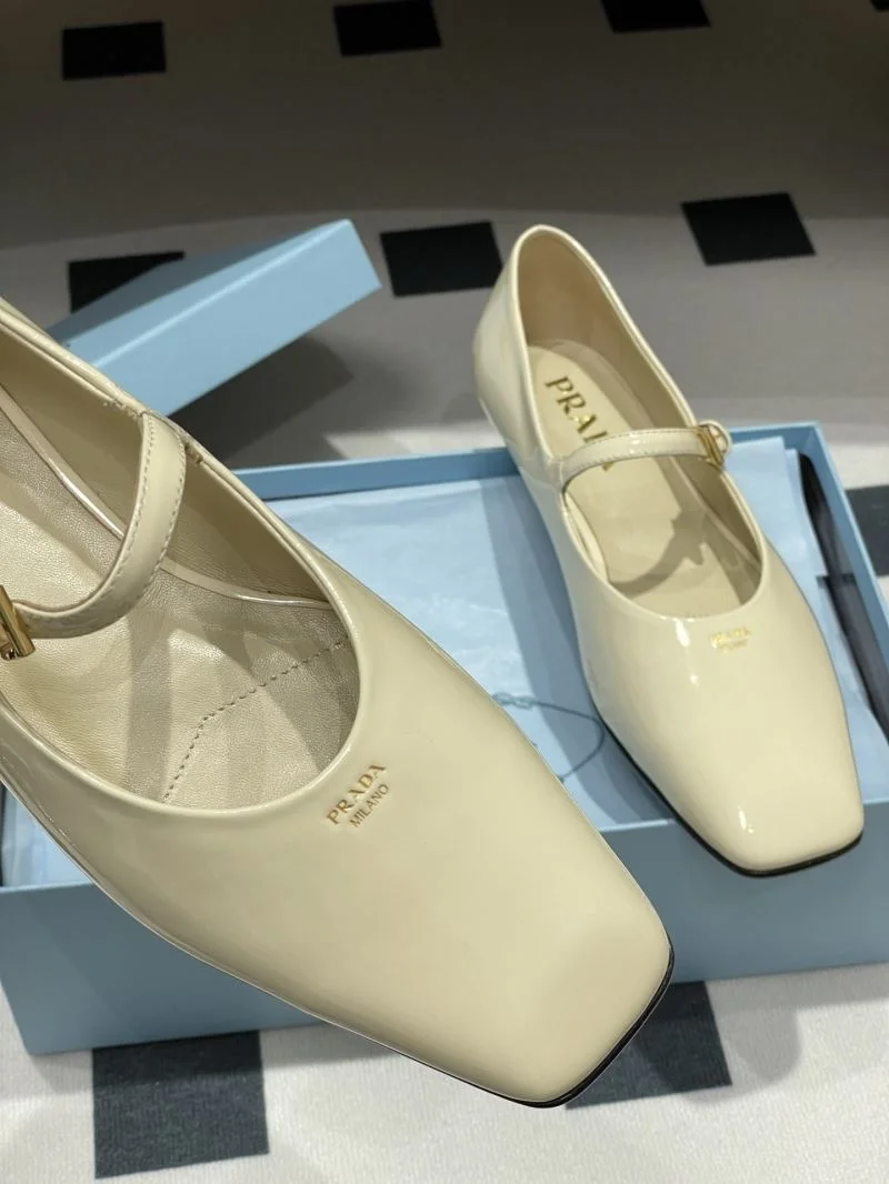 Economical Prada Low Shoes