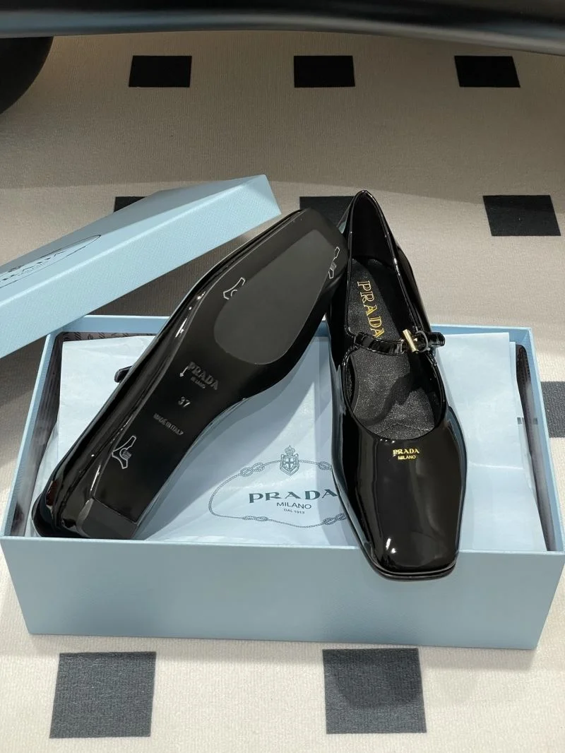 Inexpensive Prada Low Shoes