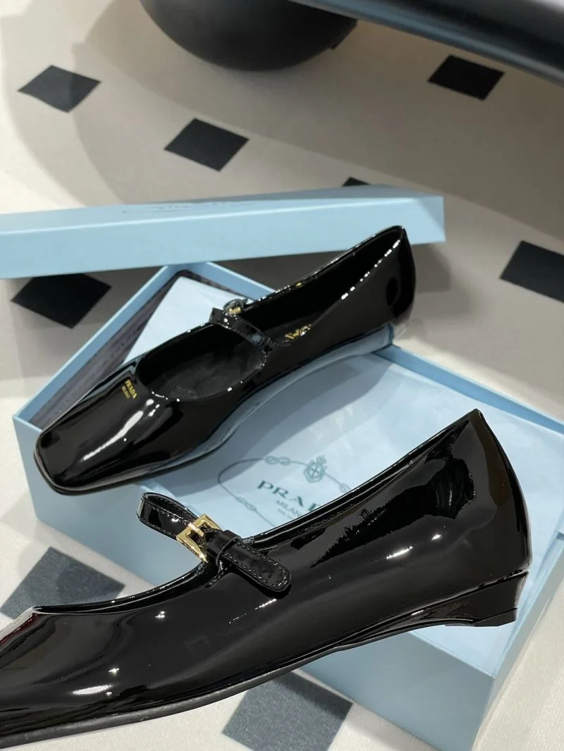 Inexpensive Prada Low Shoes