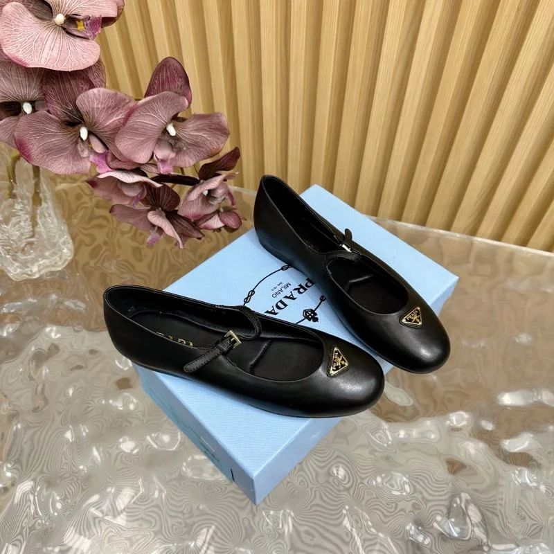 High fidelity Prada Low Shoes