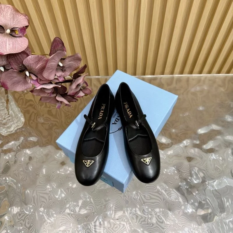 High fidelity Prada Low Shoes