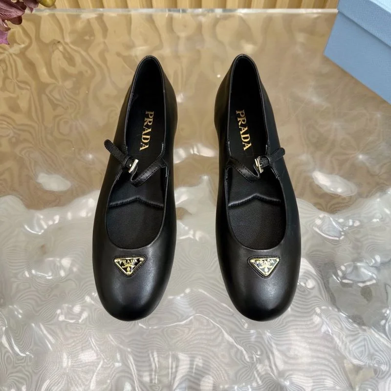 High fidelity Prada Low Shoes