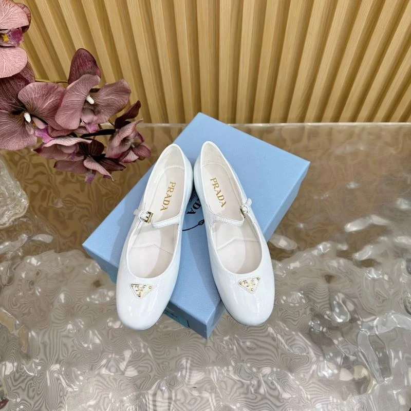Mirror quality Prada Low Shoes