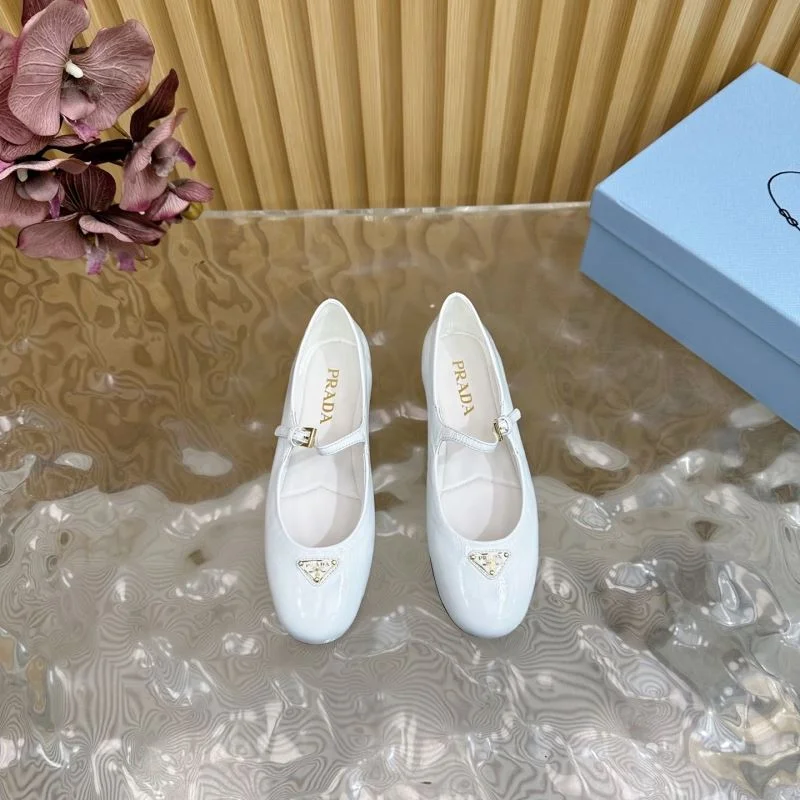 Mirror quality Prada Low Shoes