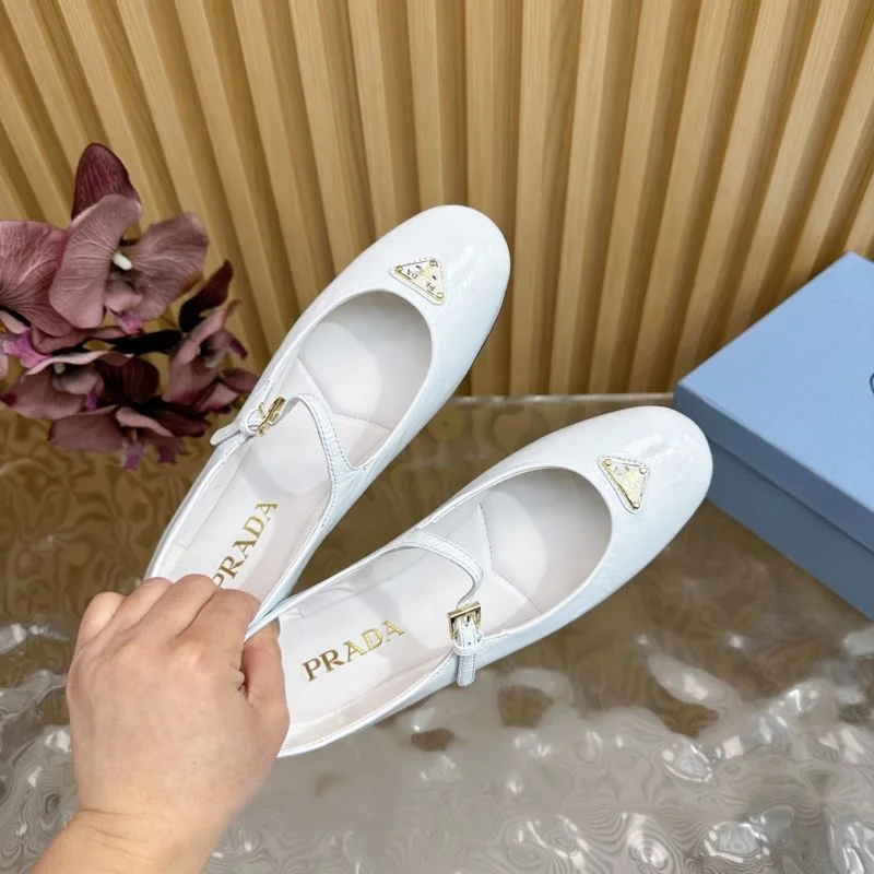 Mirror quality Prada Low Shoes