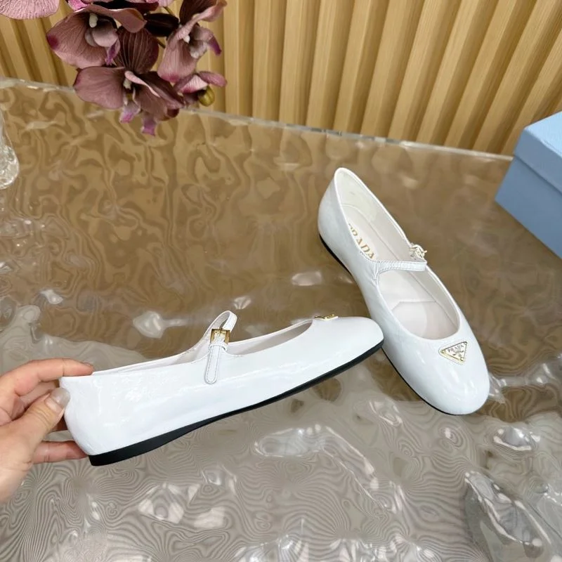 Mirror quality Prada Low Shoes