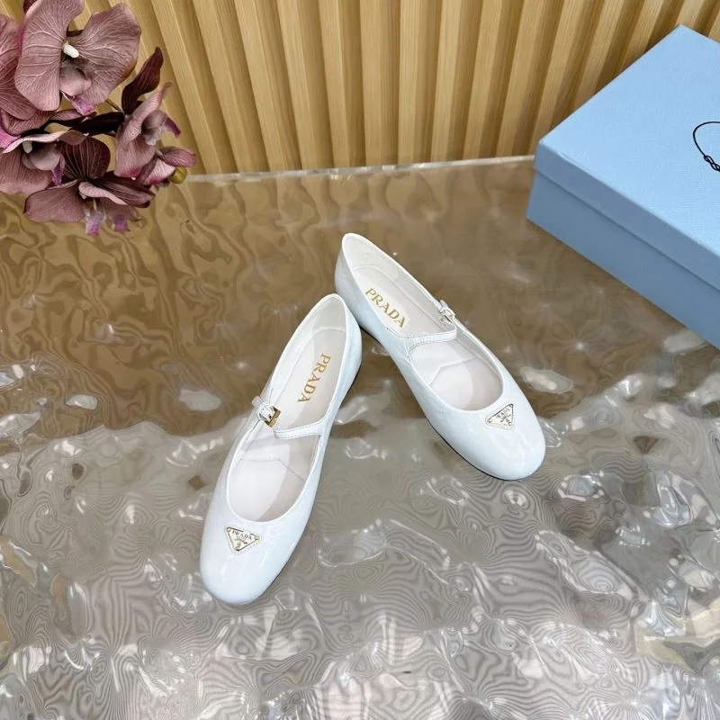 Mirror quality Prada Low Shoes
