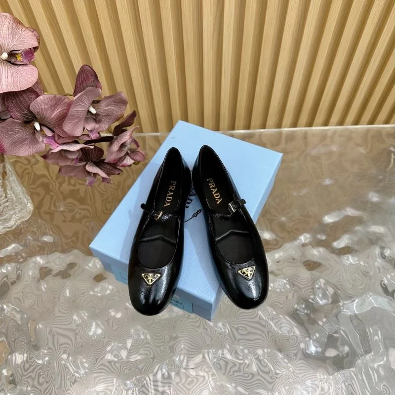 Low-cost Prada Low Shoes