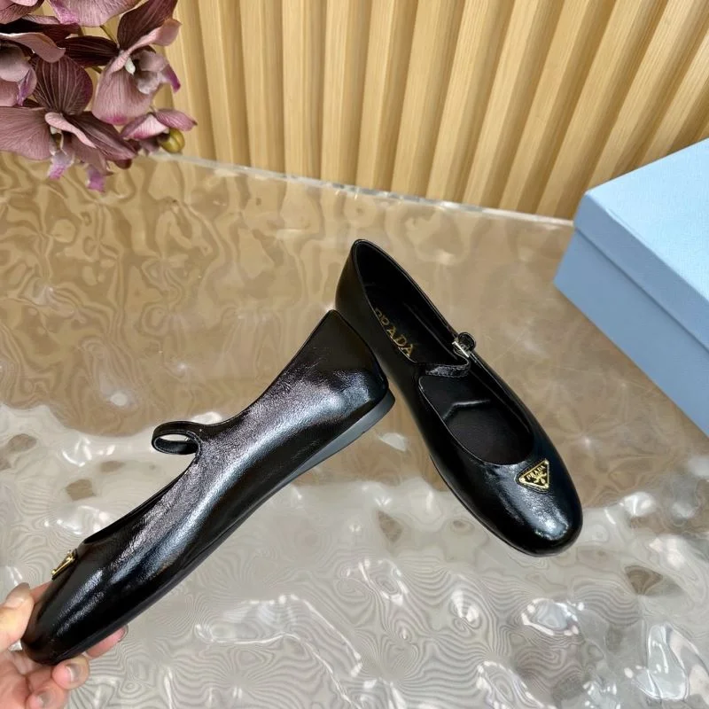 Low-cost Prada Low Shoes